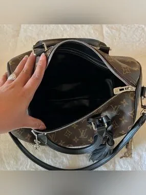 The Unbranded Brand | Bags | Lv Speedy Soft Black Plsss Read The ...